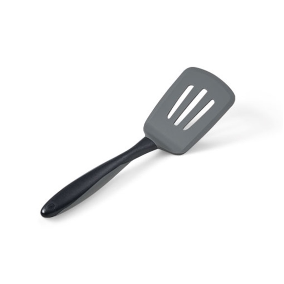 Pampered Chef | Kitchen | New Pampered Chef Silicone Slotted Turner ...